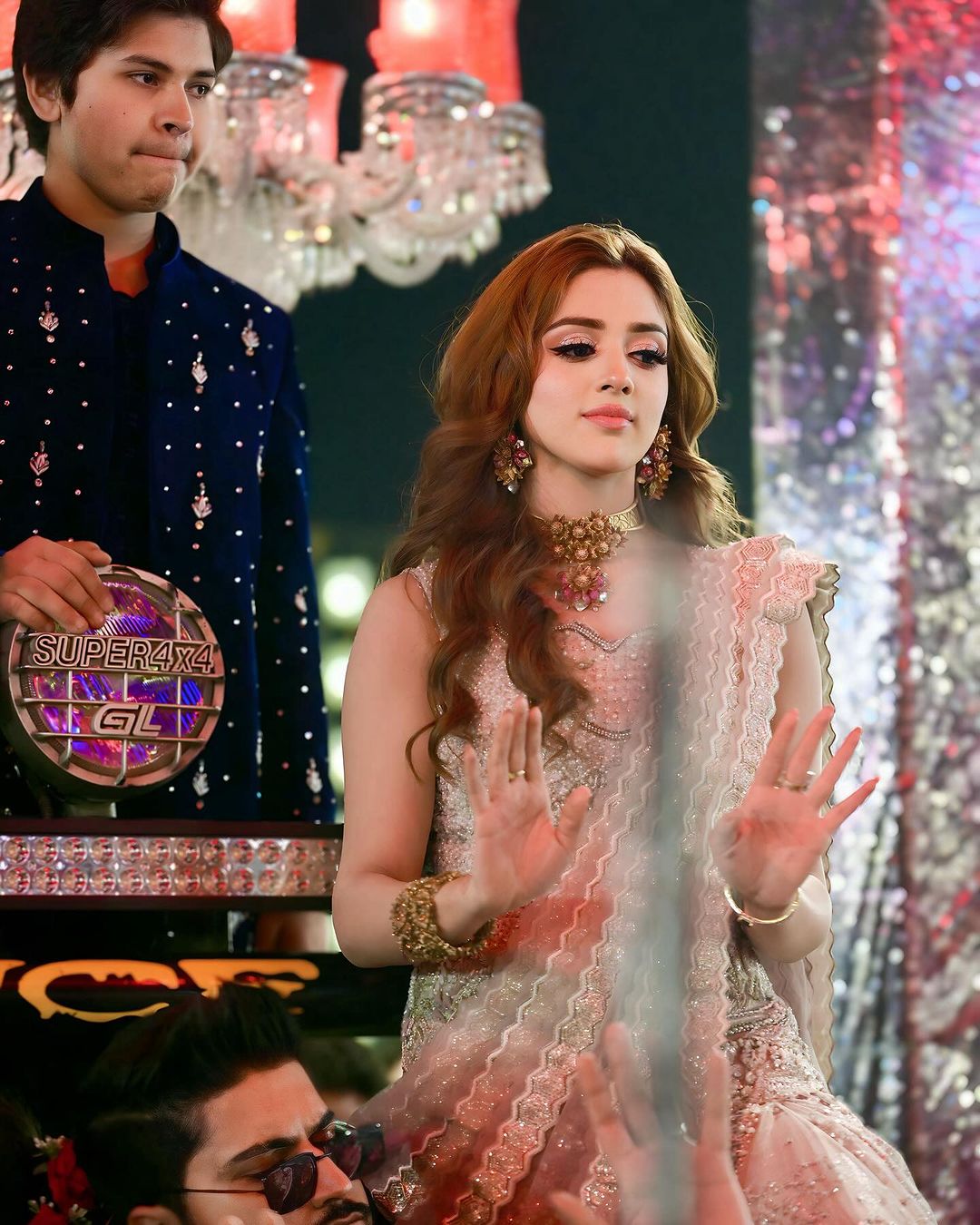 HD Pictures Of Gorgeous Jannat Mirza from Sister's Wedding | Reviewit.pk