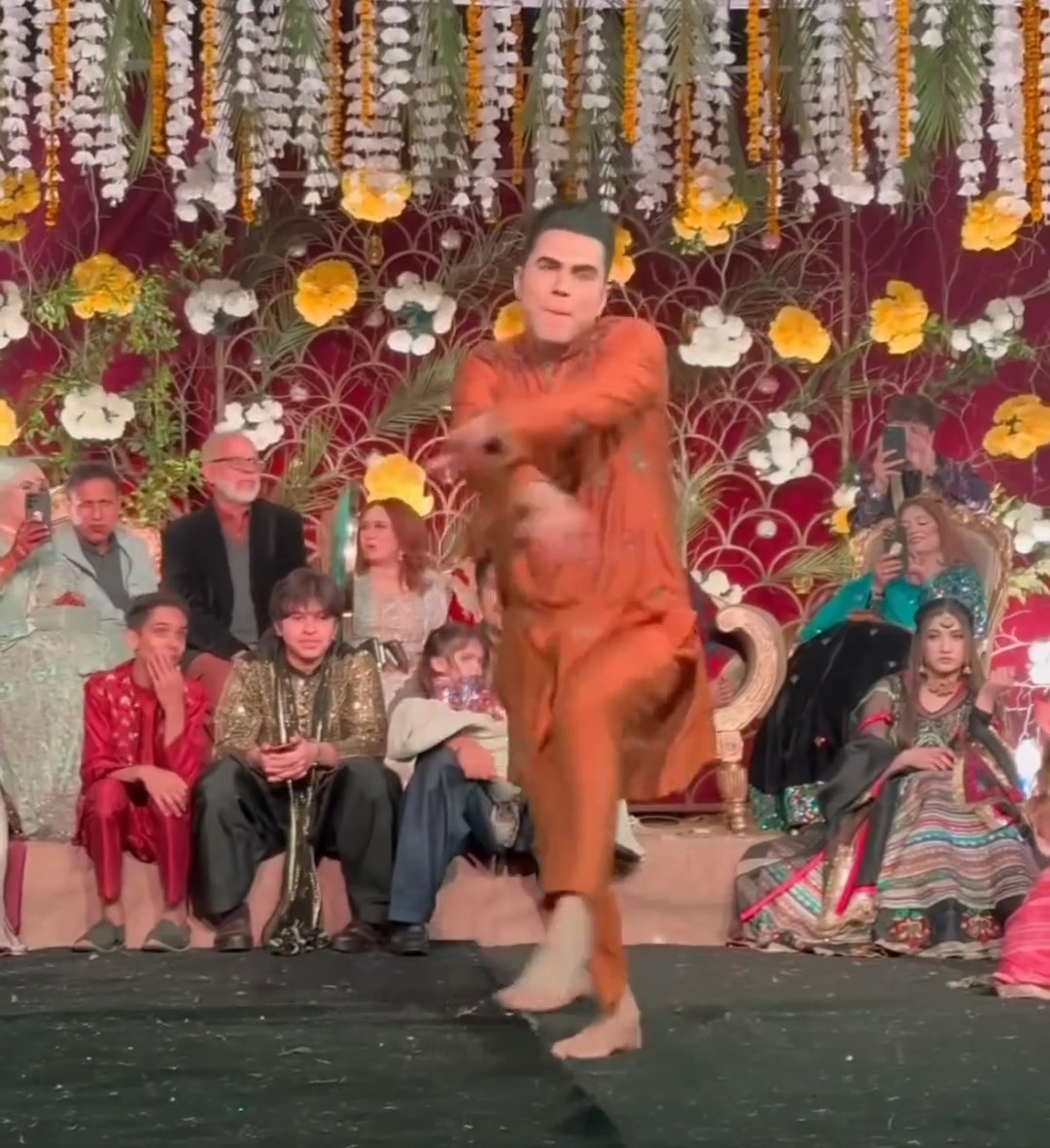 Ken Doll Aka Adnan Zafar's Dance At Sehar Mirza Mehndi Criticized ...
