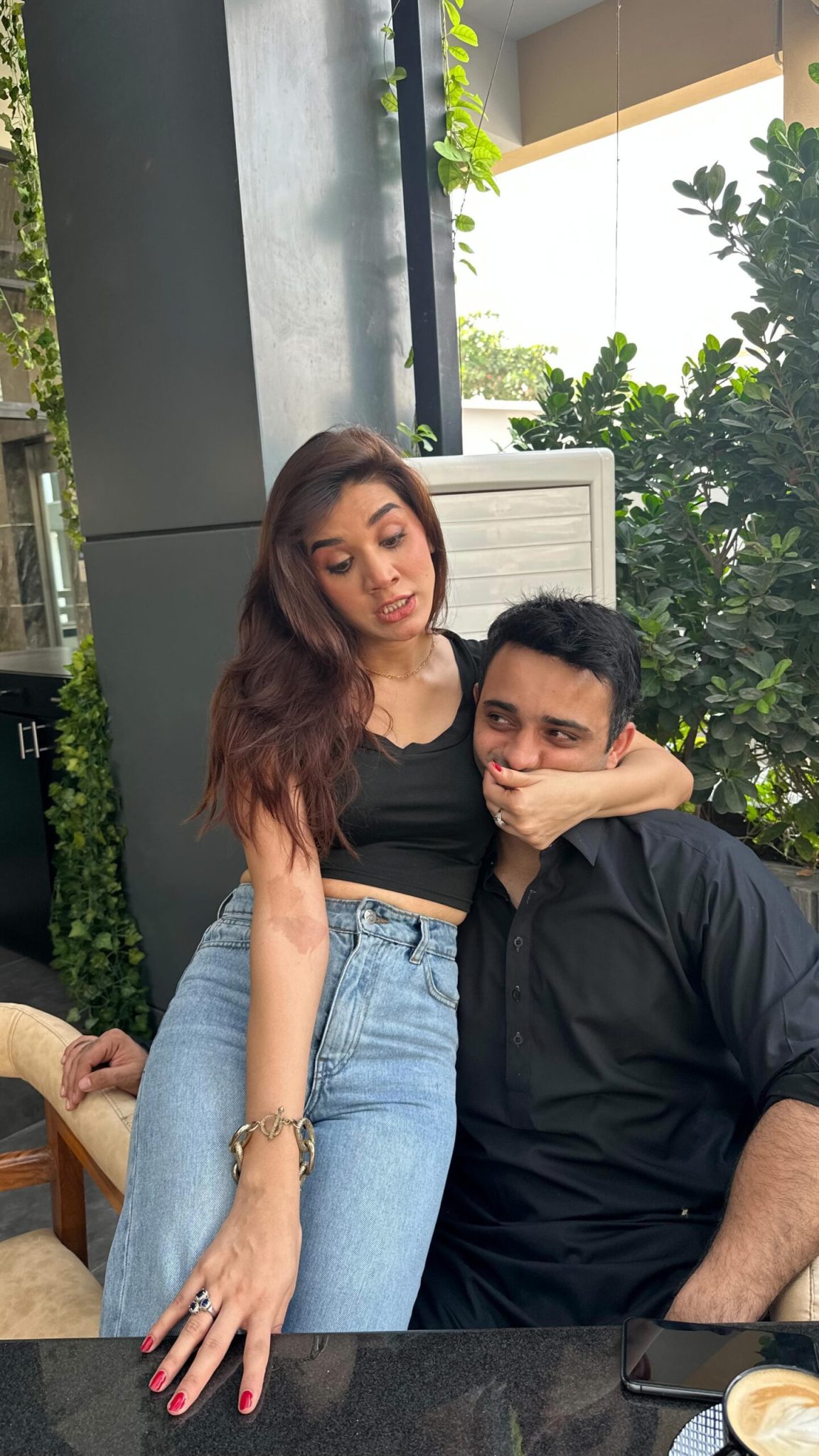 Kiran Ashfaque's New Adorable Clicks With Husband Hamza Ali Chaudhary | Reviewit.pk