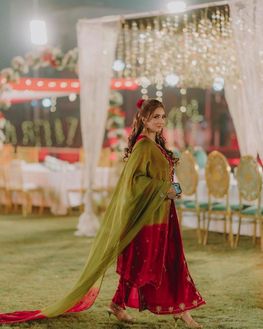 Jannat Mirza Celebrates Sister Sehar's Bollywood Night | Reviewit.pk