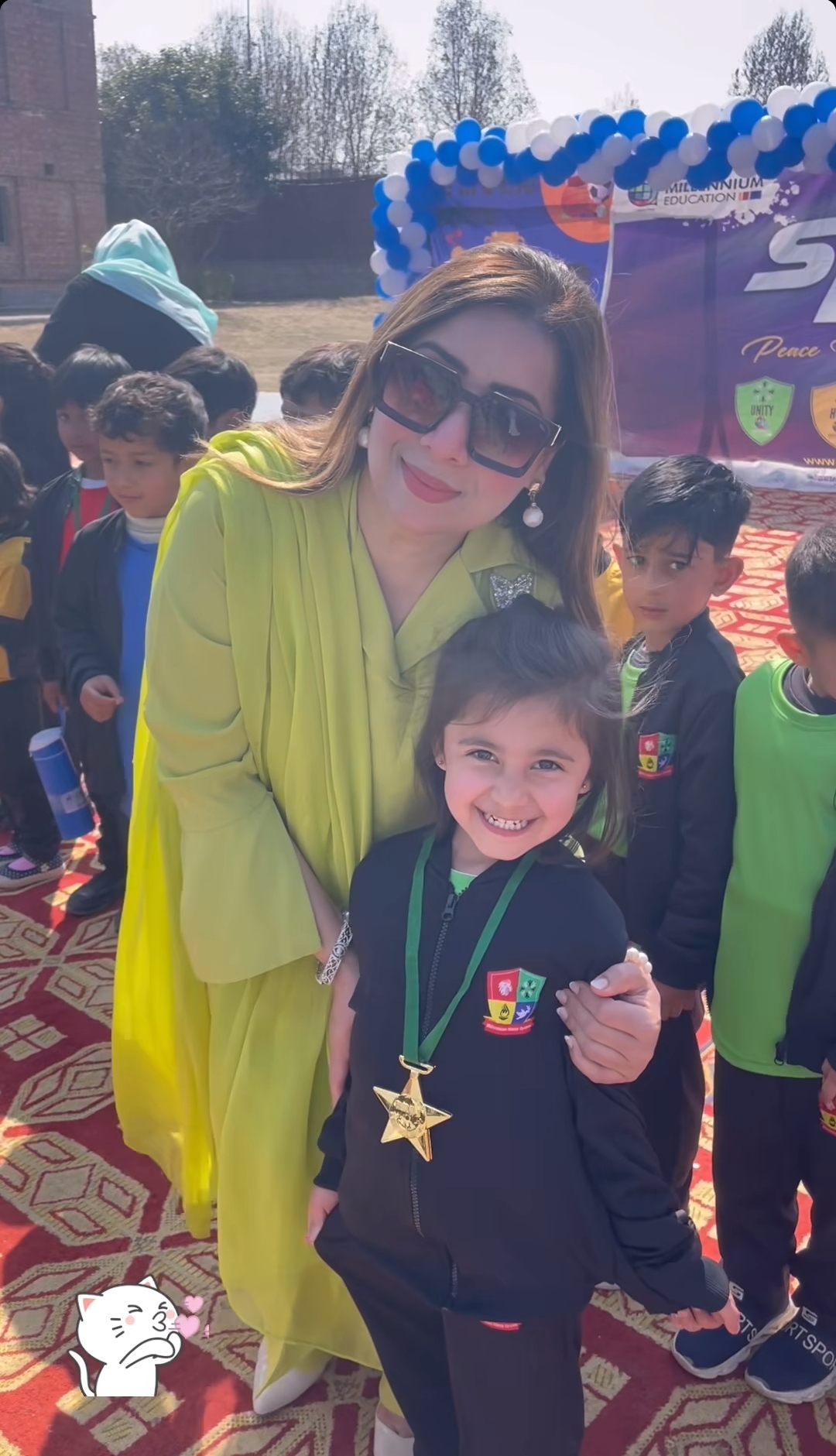 Aisha Khan's Adorable New Clicks With Daughter Mahnoor | Reviewit.pk