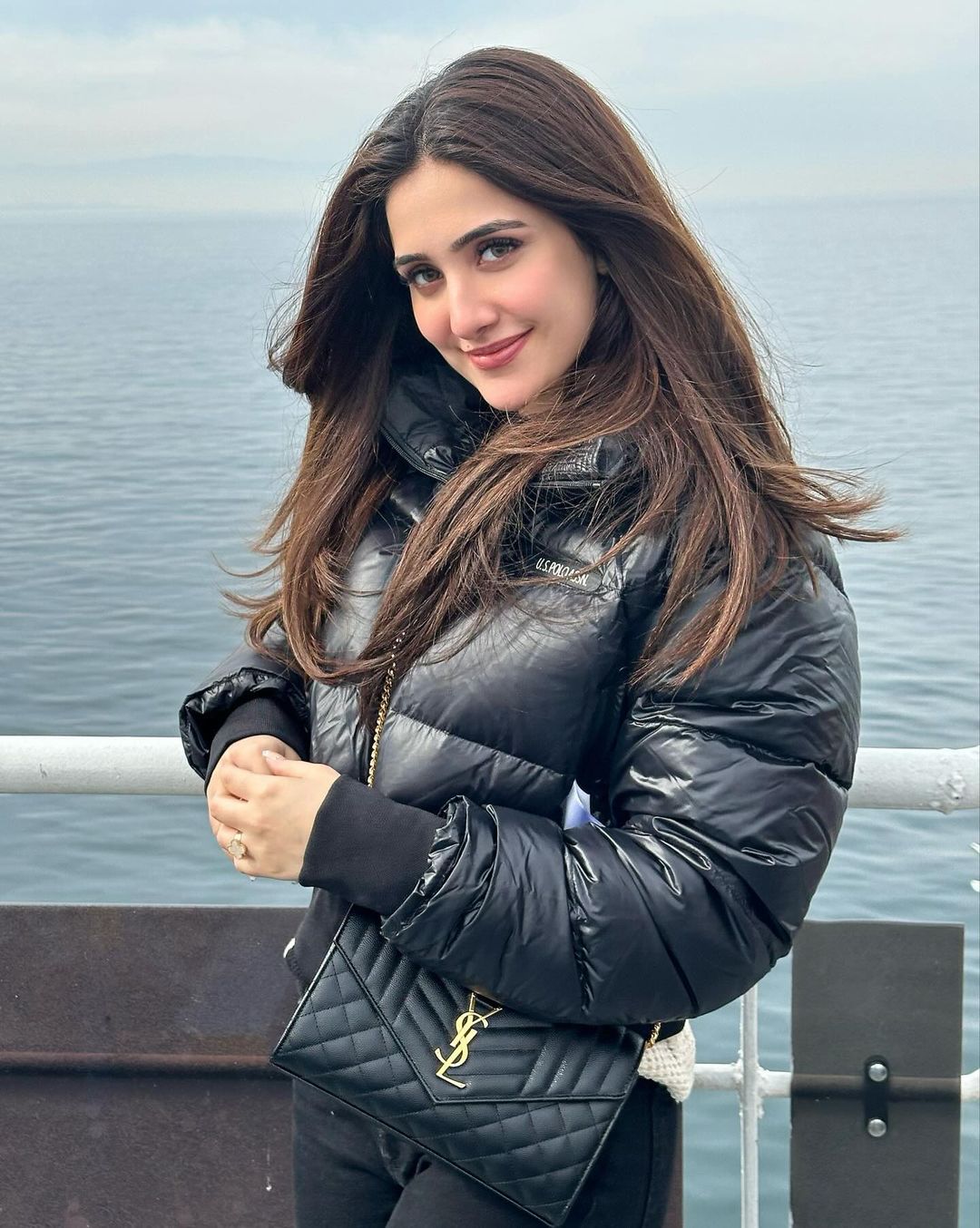 Actress Aiza Awan Vacationing In Beautiful Turkey | Reviewit.pk