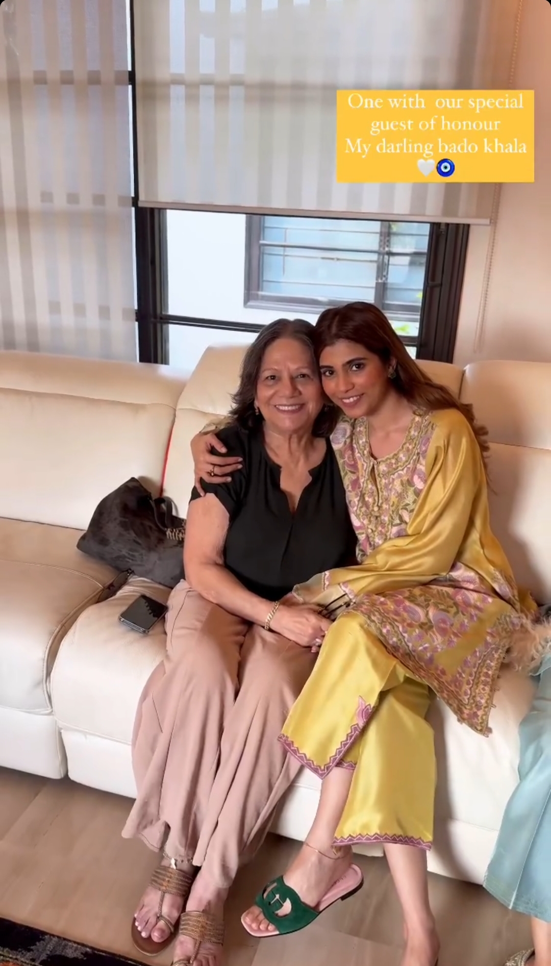 Behroze Sabzwari Hosts A Star-Studded Iftar | Reviewit.pk