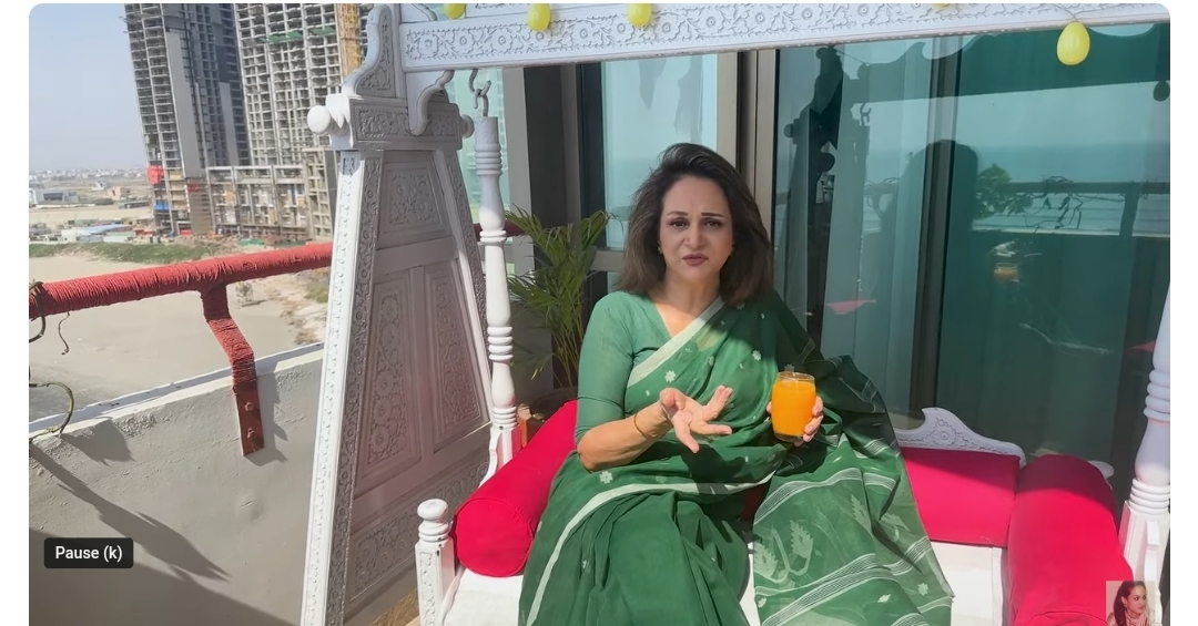 Bushra Ansari Has An Advice For Her Fans & Followers | Reviewit.pk