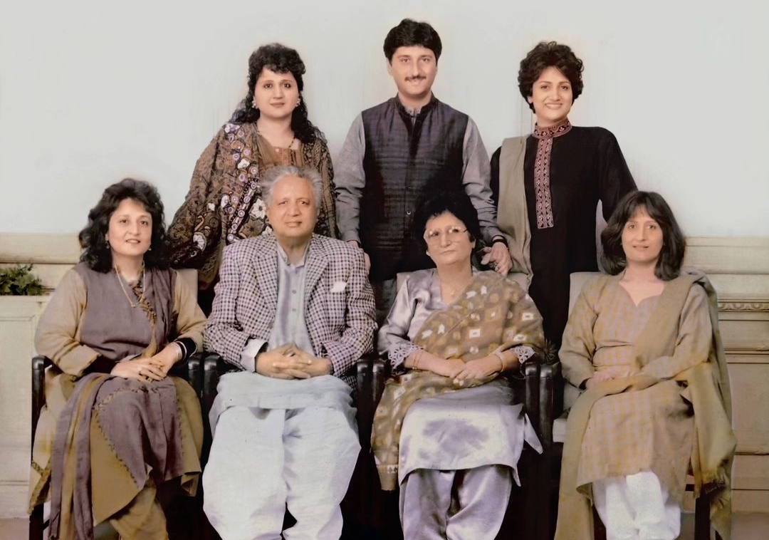 Asma Abbas On Price Bushra Ansari Paid For Acting | Reviewit.pk