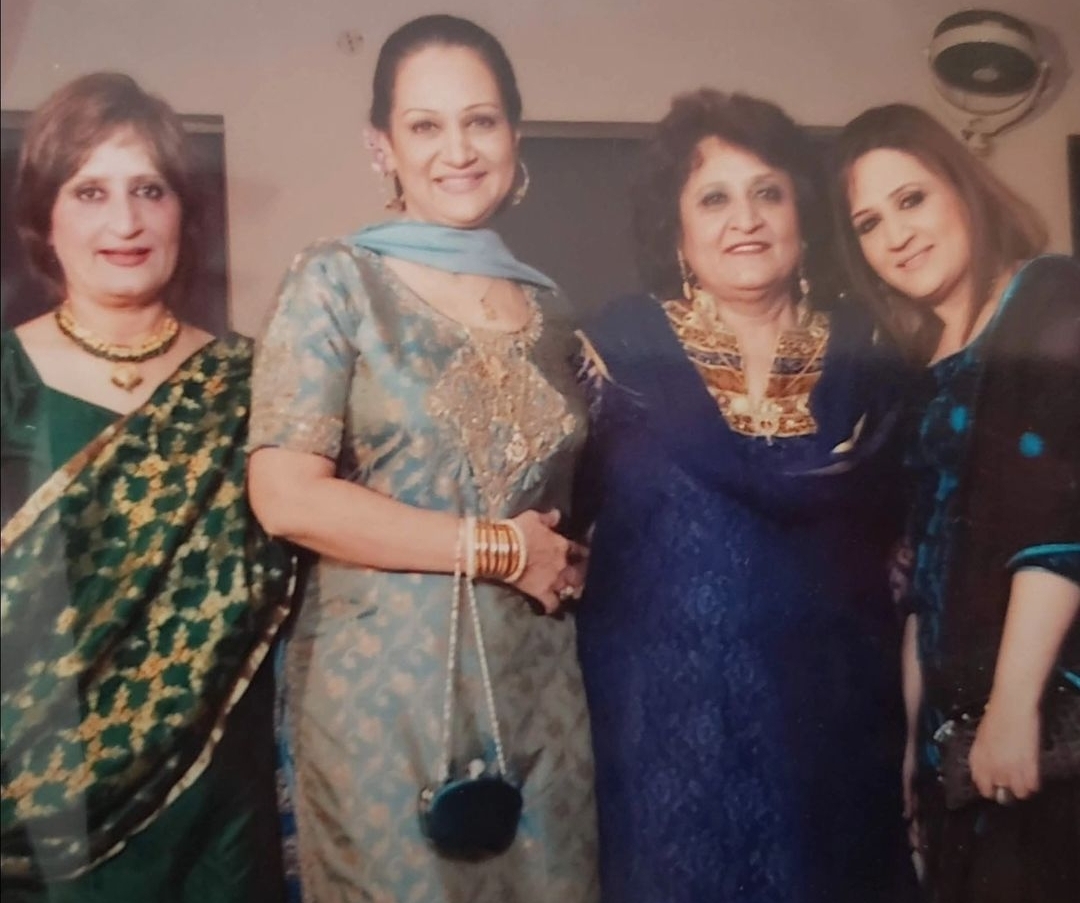 Asma Abbas On Price Bushra Ansari Paid For Acting | Reviewit.pk