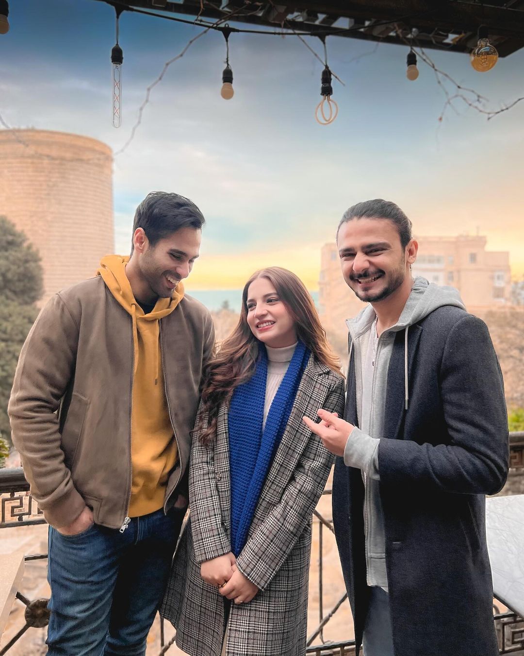 Dananeer Mobeen's Ramadan Drama Very Filmy Bts Pictures | Reviewit.pk