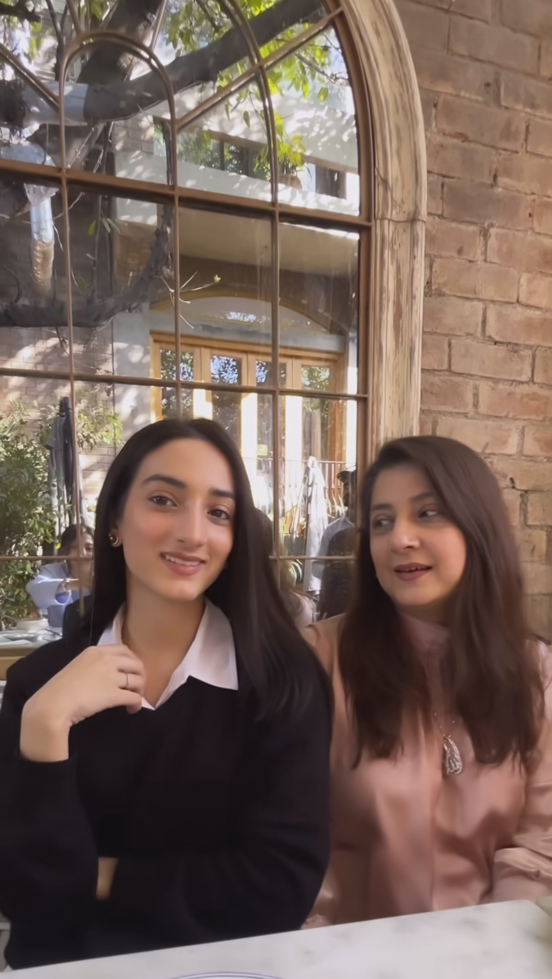 Saleem Sheikh Birthday Celebrations With Family | Reviewit.pk