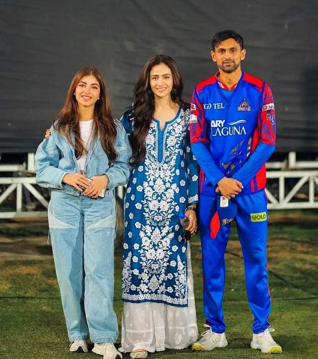 Stunning New Pictures Of Sana Javed & Shoaib Malik | Reviewit.pk