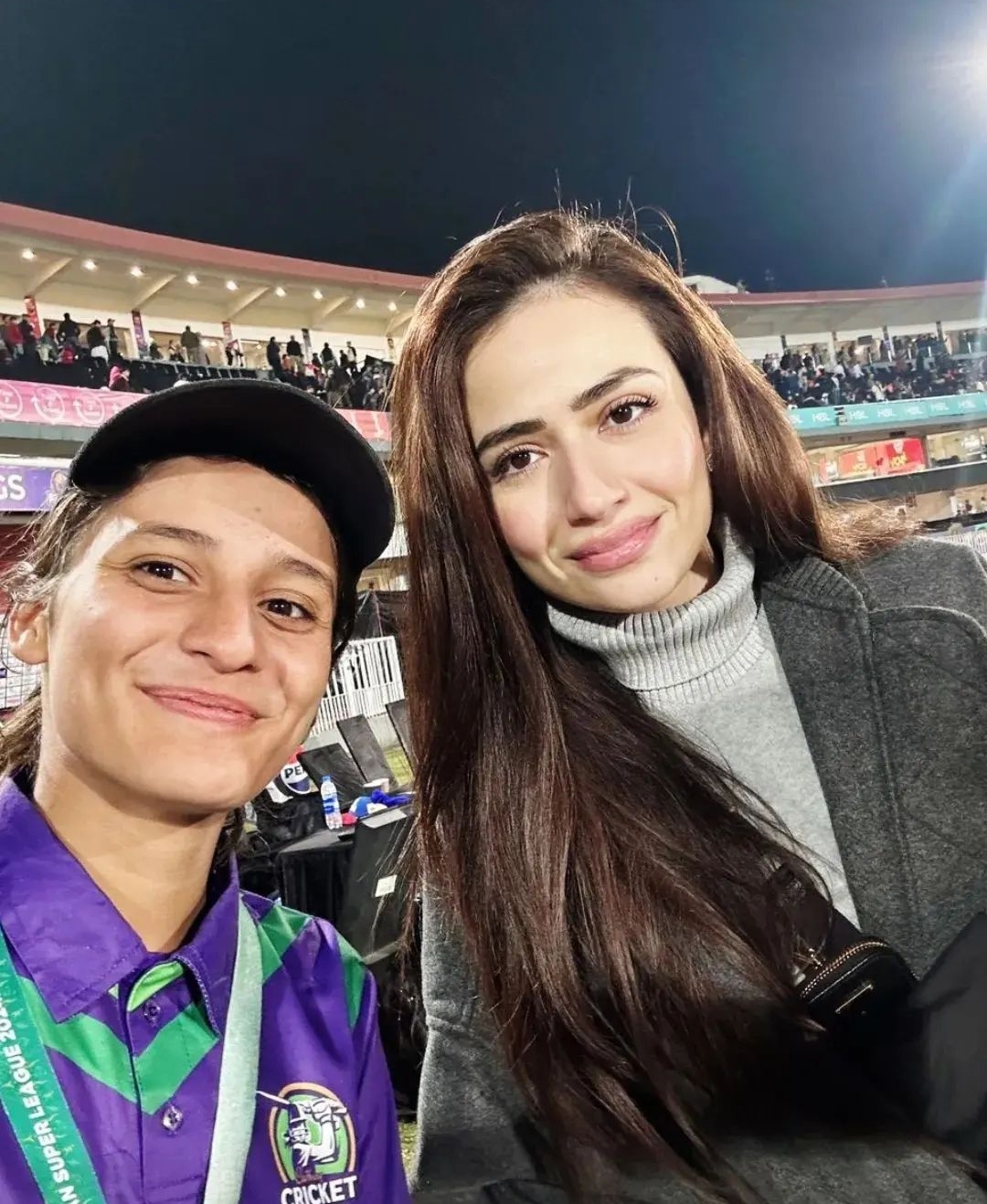 Stunning New Pictures Of Sana Javed & Shoaib Malik | Reviewit.pk