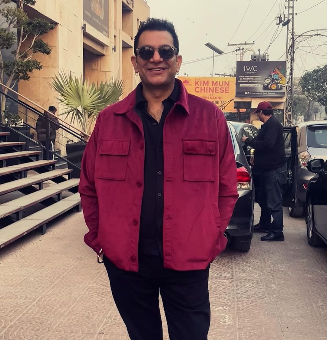 Sarmad Khoosat Fans Angry Over Injustice Towards Him | Reviewit.pk