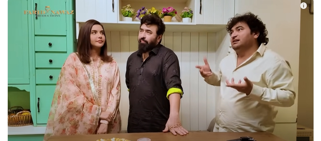 Junaid Akram’s Thoughts On Young Vloggers | Reviewit.pk