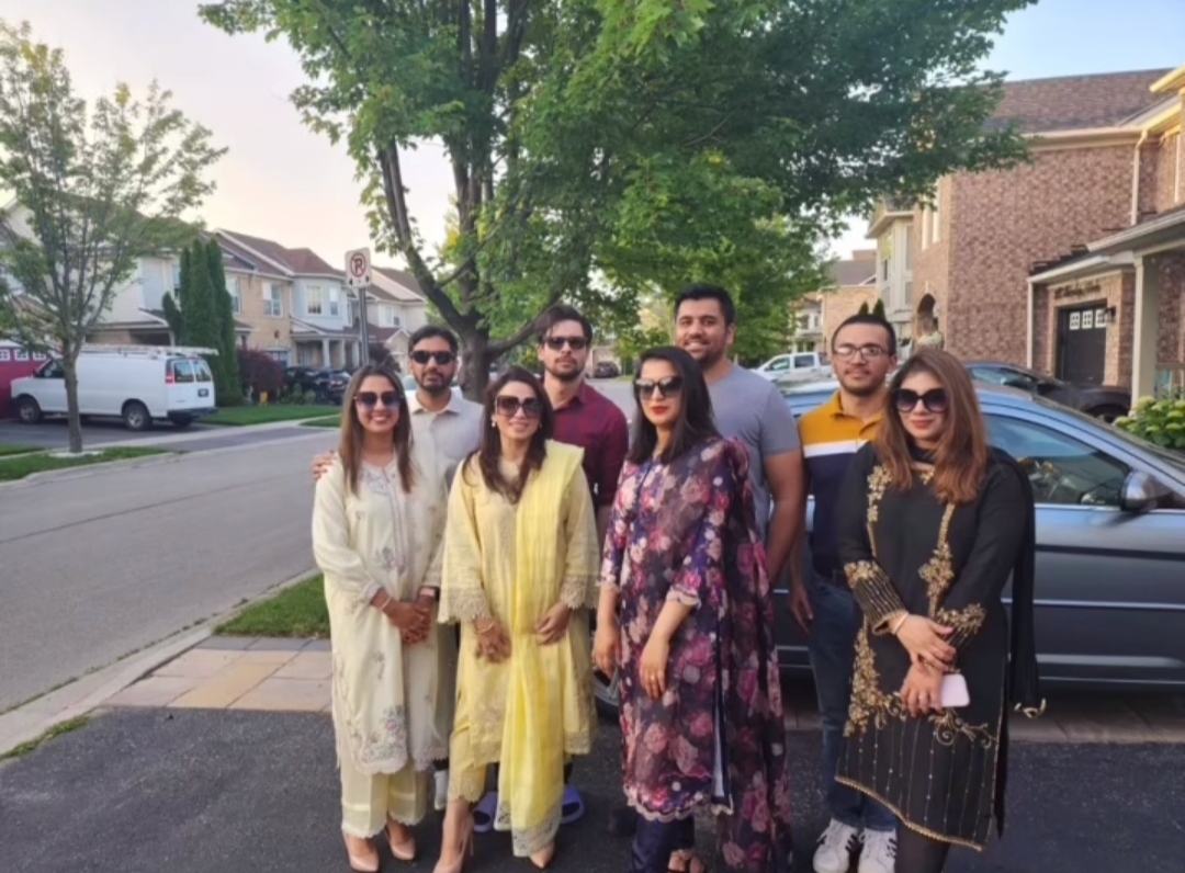 Tabish Hashmi's Beautiful New Family Clicks | Reviewit.pk