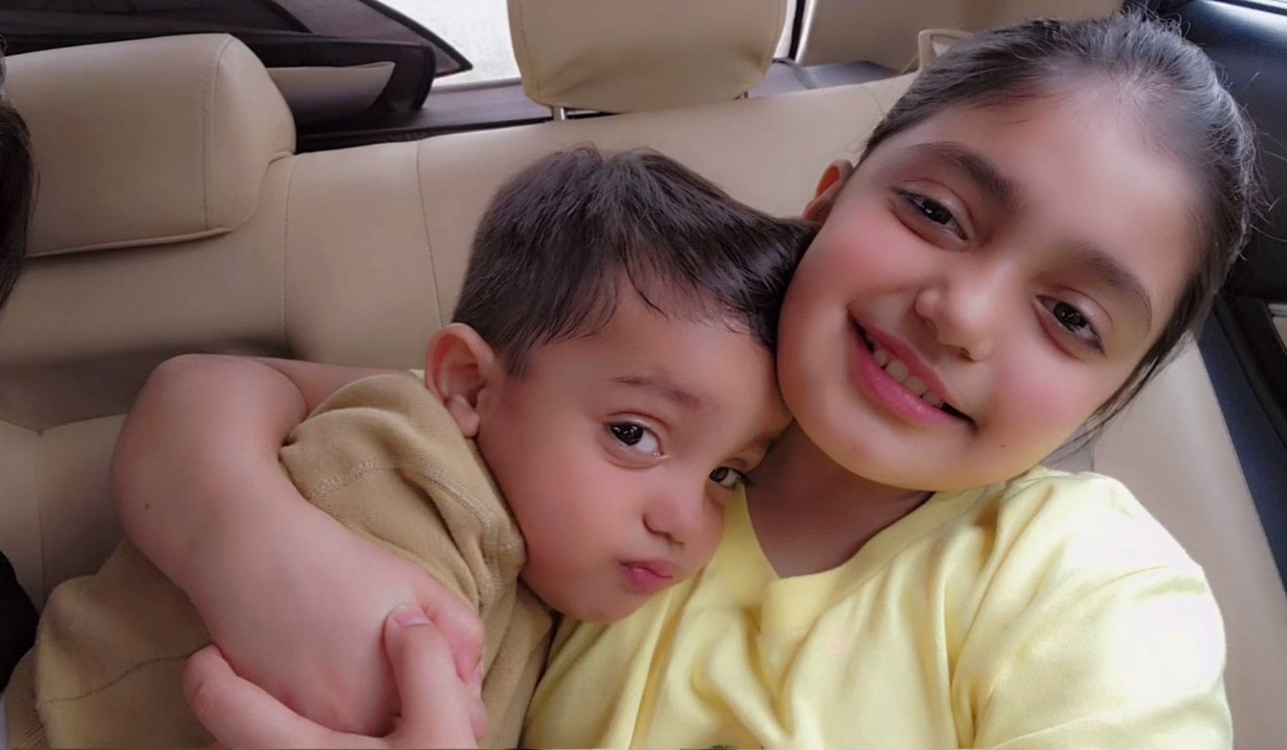 Cricketer Umar Akmal's Adorable Family Clicks | Reviewit.pk