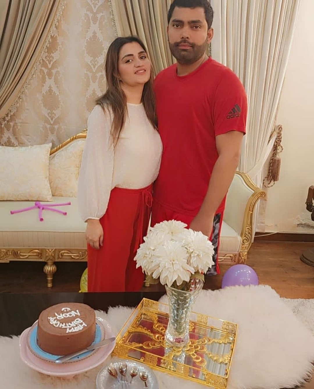 Cricketer Umar Akmal's Adorable Family Clicks | Reviewit.pk