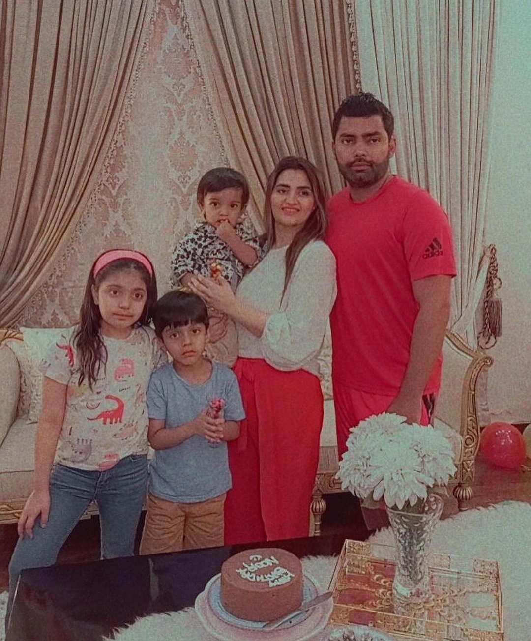 Cricketer Umar Akmal's Adorable Family Clicks | Reviewit.pk