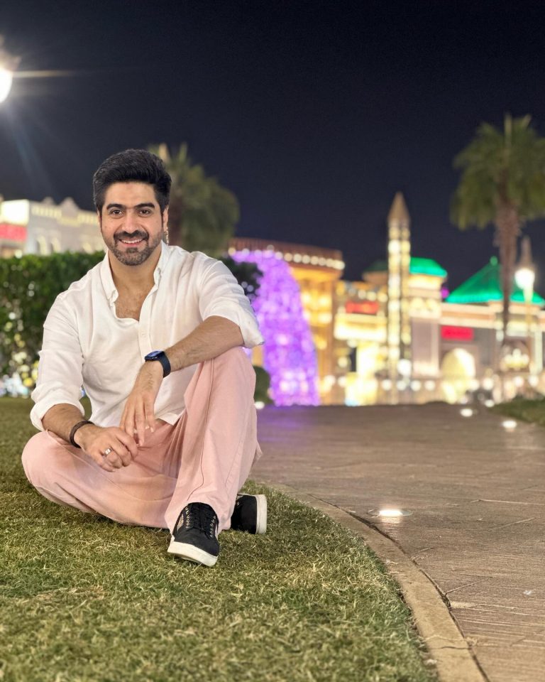 Syed Ali Haider New Beautiful Pictures And Videos With Family | Reviewit.pk