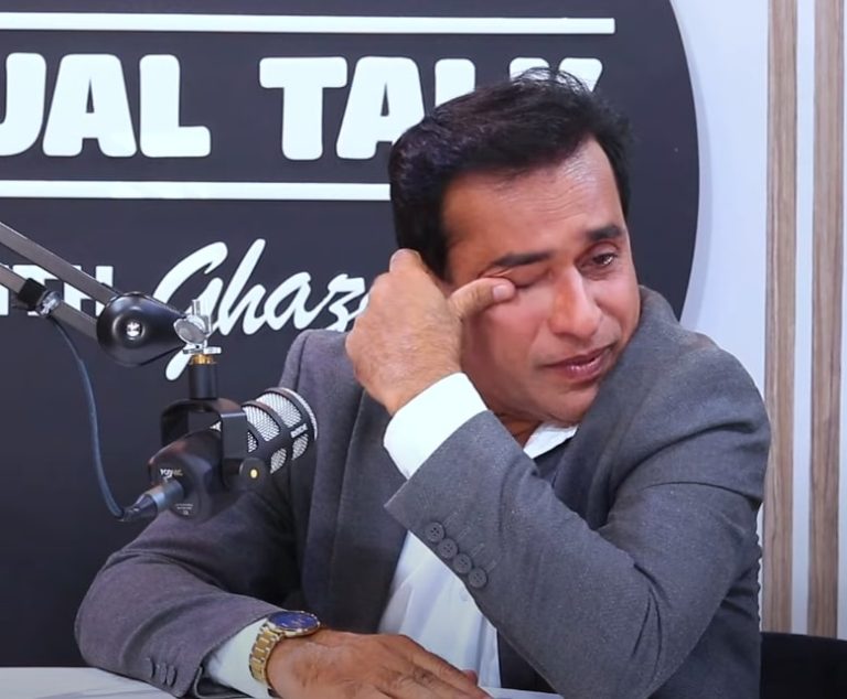 Here Is Why Ali Gul Mallah Broke Into Tears | Reviewit.pk