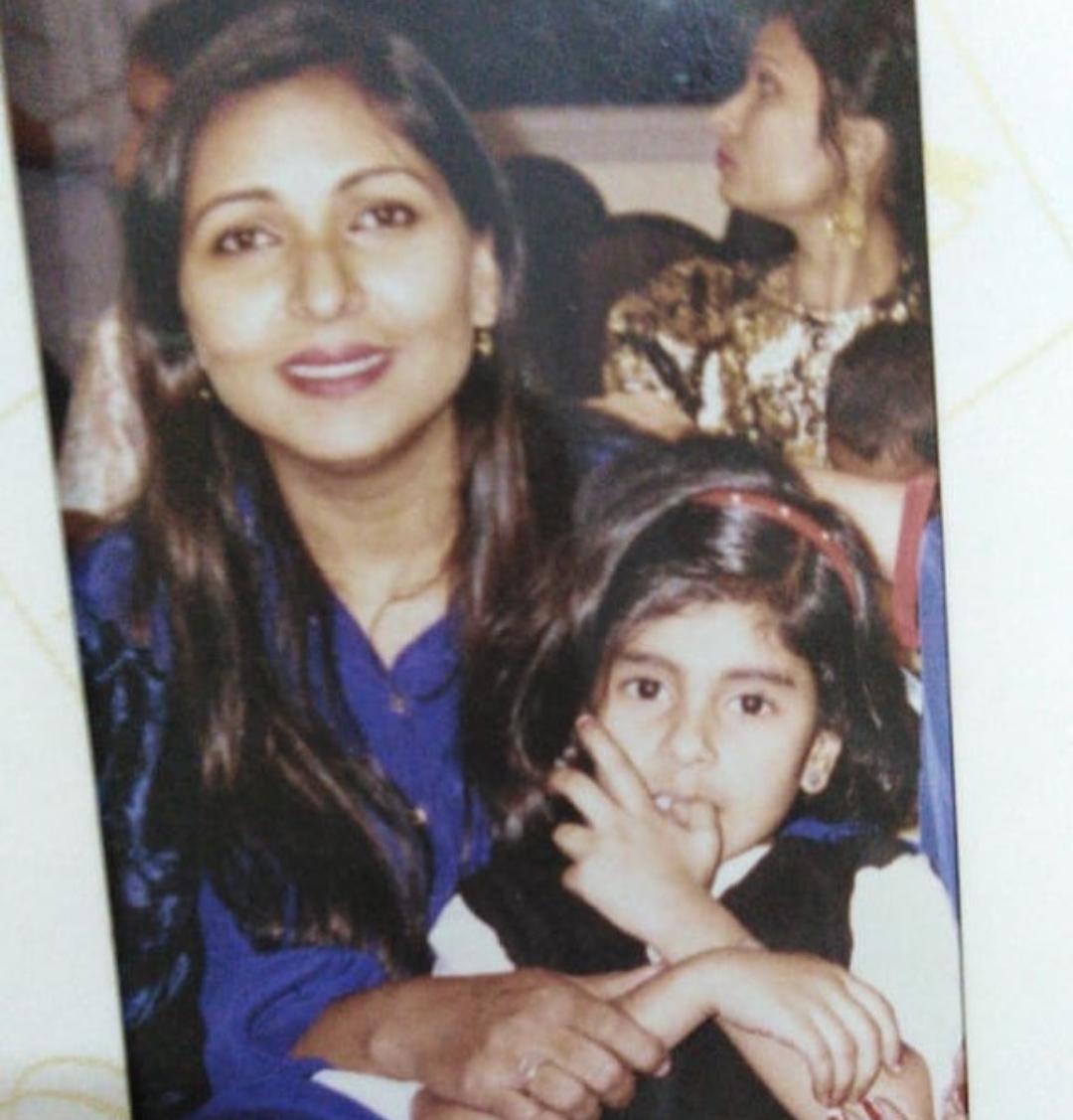 Amar Khan About Her Troubled Relationship With Father | Reviewit.pk