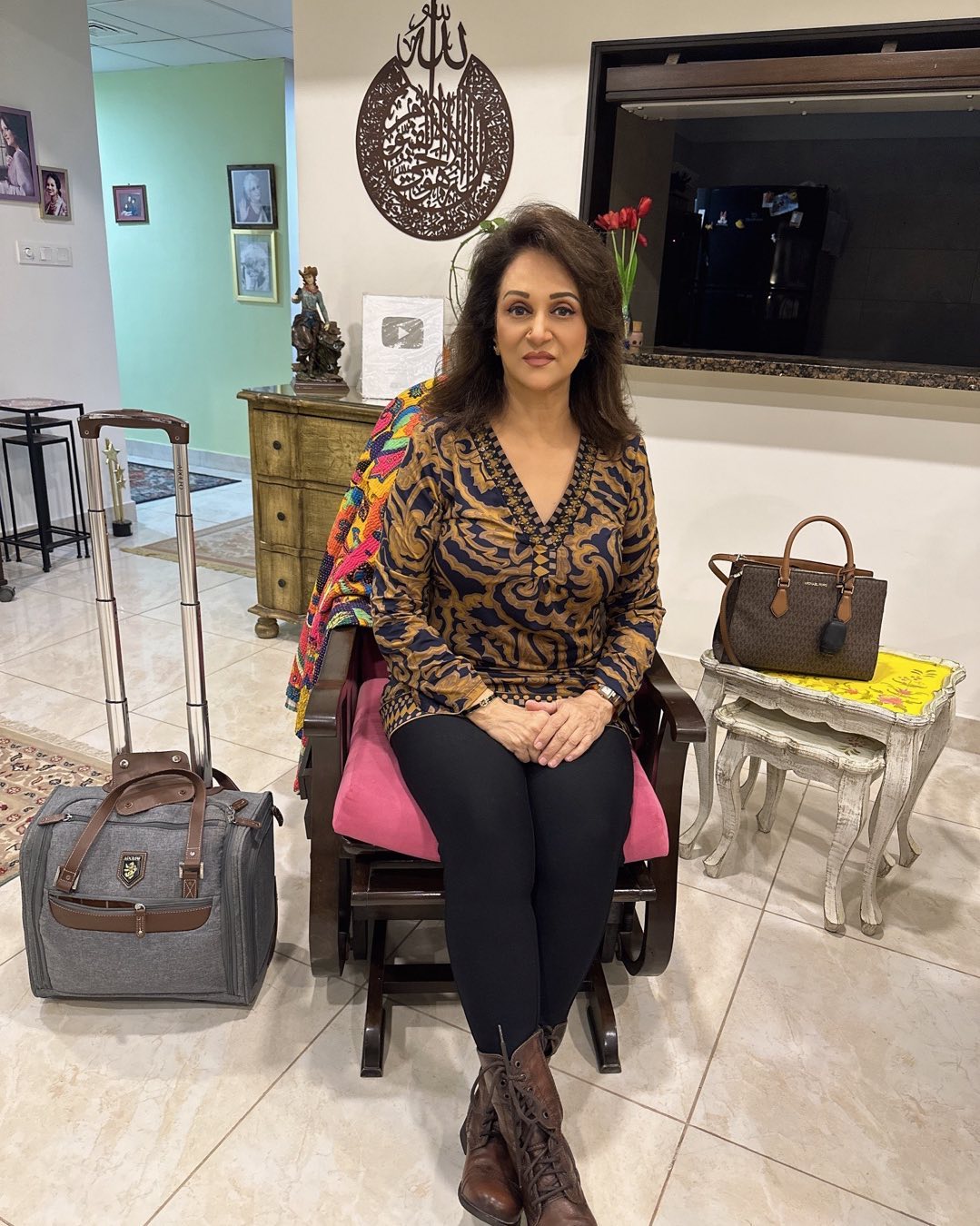 Bushra Ansari Shares Recipe For Shiny And Strong Hair | Reviewit.pk