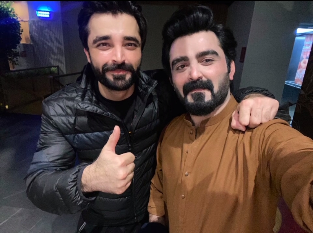 Hamza Ali Abbasi Meets His Lookalike | Reviewit.pk