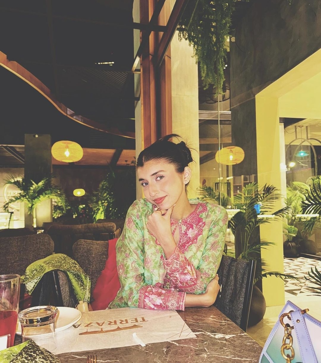 Humsafar's Hareem Is A Grown Up Girl Now | Reviewit.pk