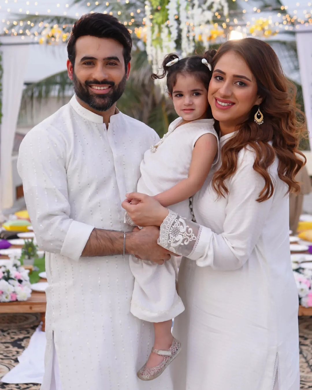 Grand Iftar Treat From Faizan Sheikh & Family | Reviewit.pk