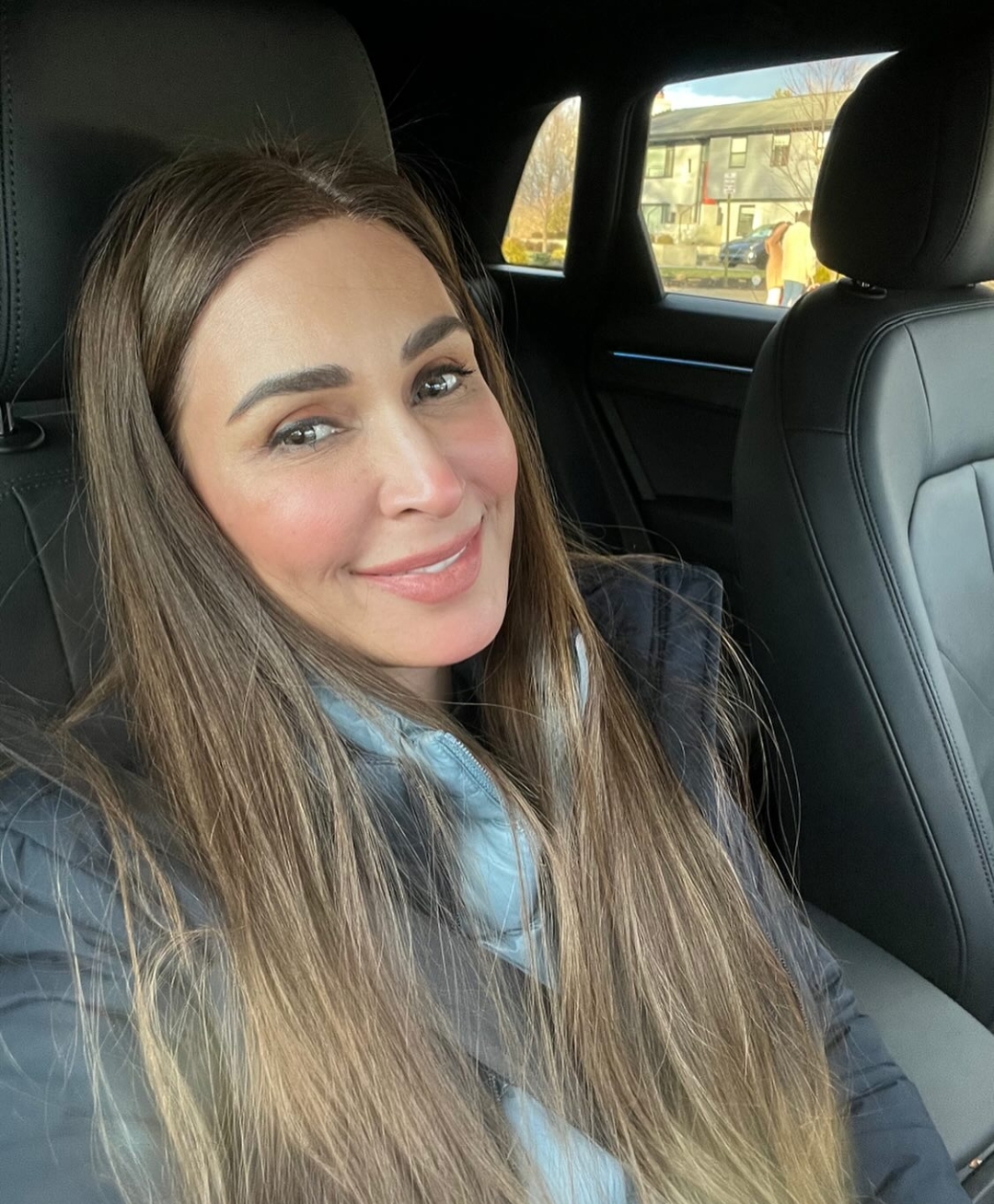 Reema Khan Shares Heartwarming Pictures From Khana Kaaba | Reviewit.pk Reema Khan Shares Heartwarming Pictures From Khana Kaaba | Reviewit.pk