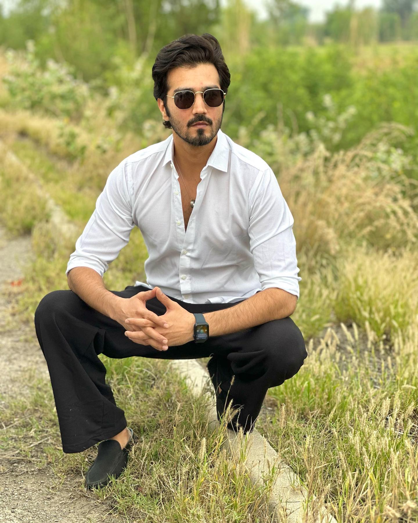 How Shahzad Sheikh's Family Lived Together After Parents Divorced ...