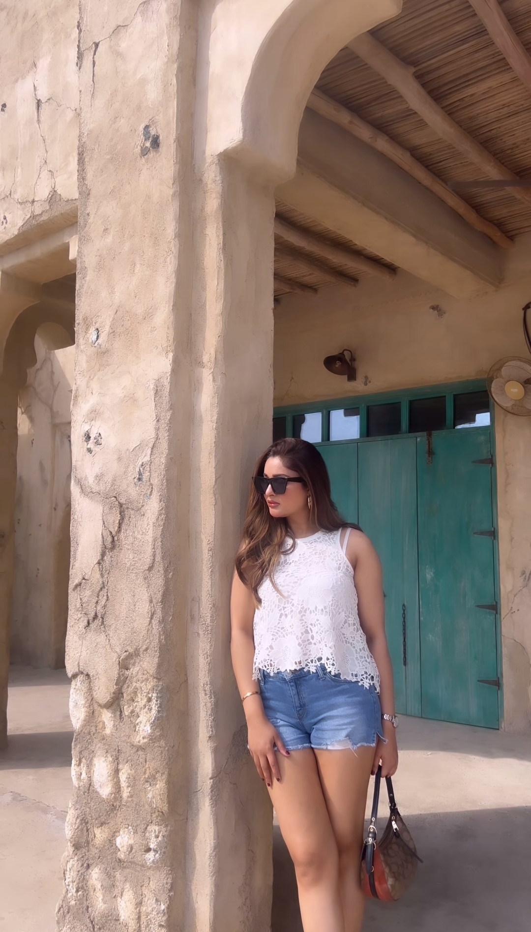 Adla Khan's Beautiful Pictures From Dubai | Reviewit.pk