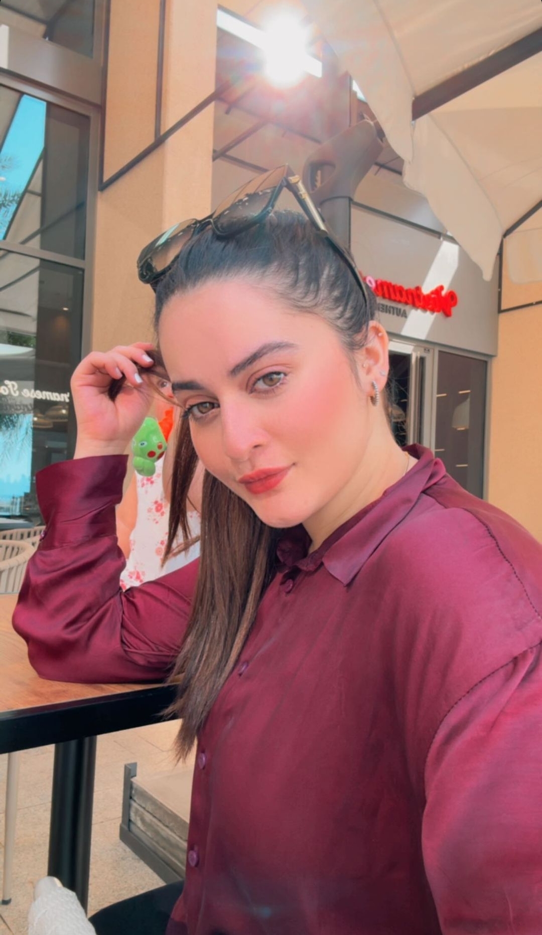 Aiman Khan's Beautiful Reels & Pictures | Reviewit.pk