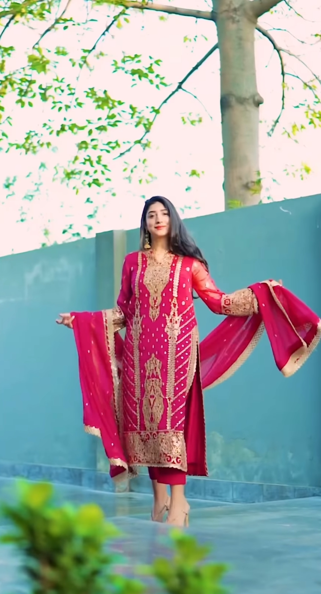 Mariyam Nafees Eid Clicks With Husband | Reviewit.pk