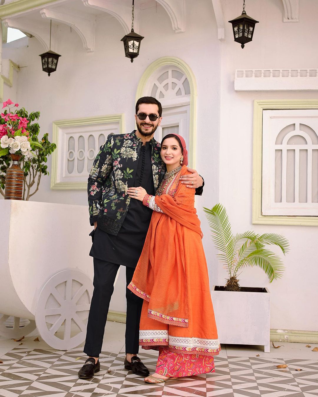Saba Faisal Family Clicks From Eid Day 1 | Reviewit.pk