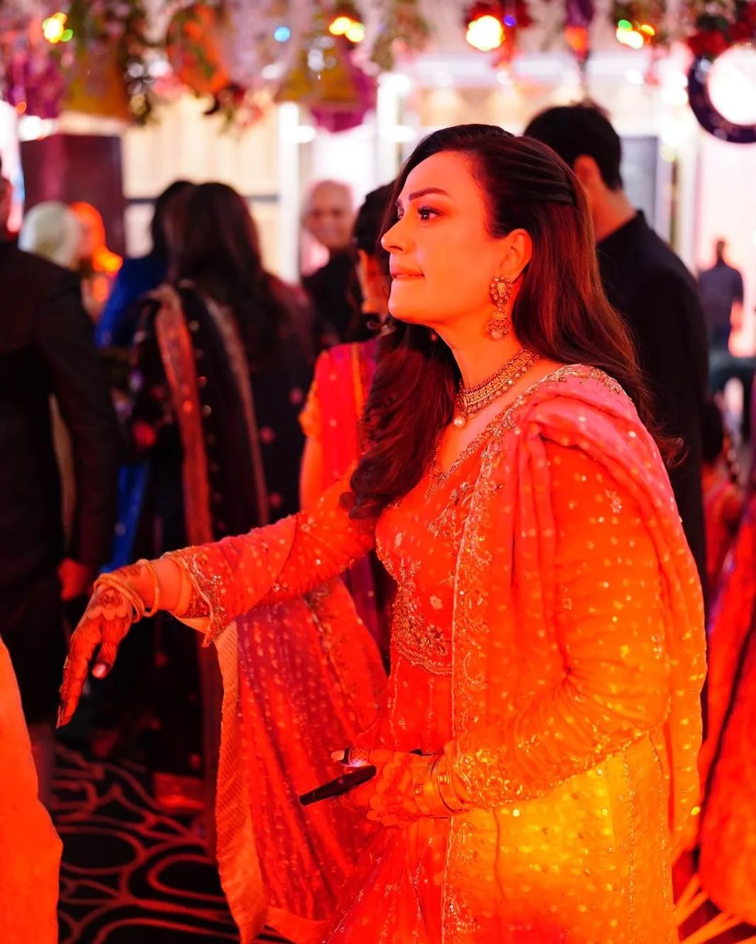 Sadia Imam's New Family Pictures From Niece's Barat Event | Reviewit.pk