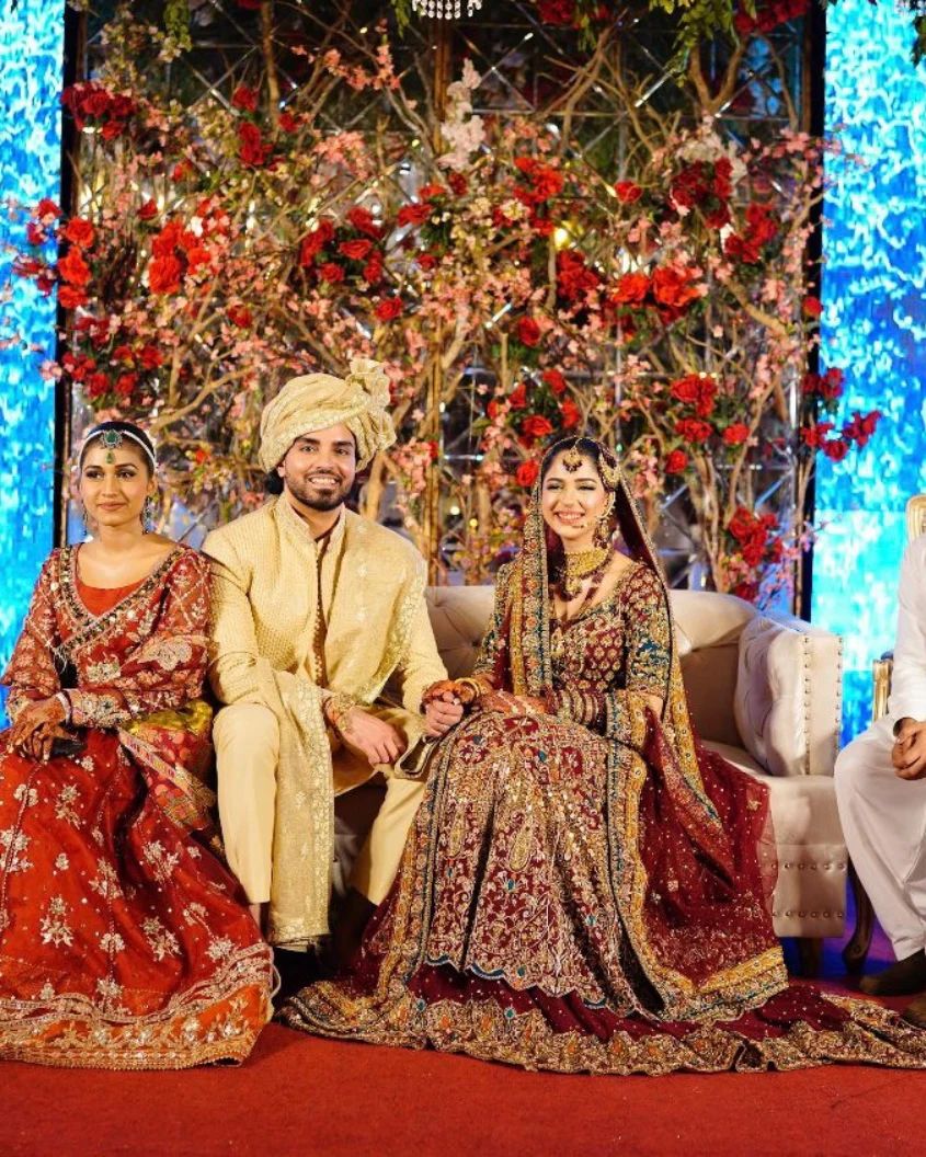Sadia Imam's New Family Pictures From Niece's Barat Event | Reviewit.pk