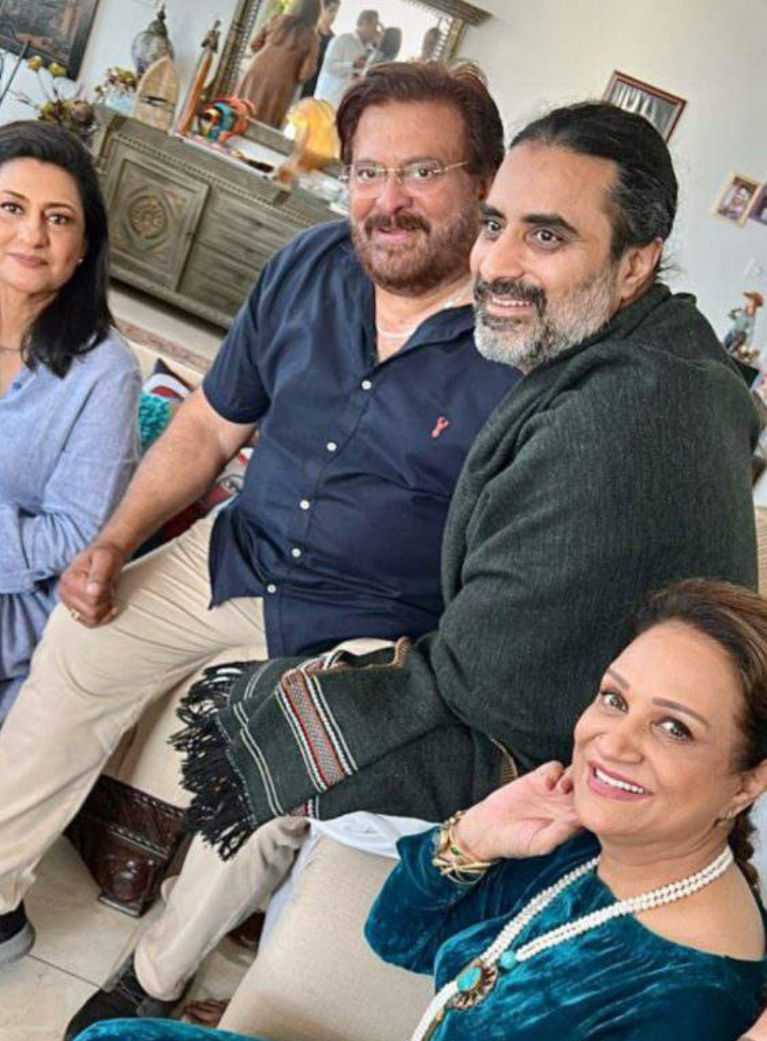 Bushra Ansari First Interview With Husband Iqbal Hussain | Reviewit.pk