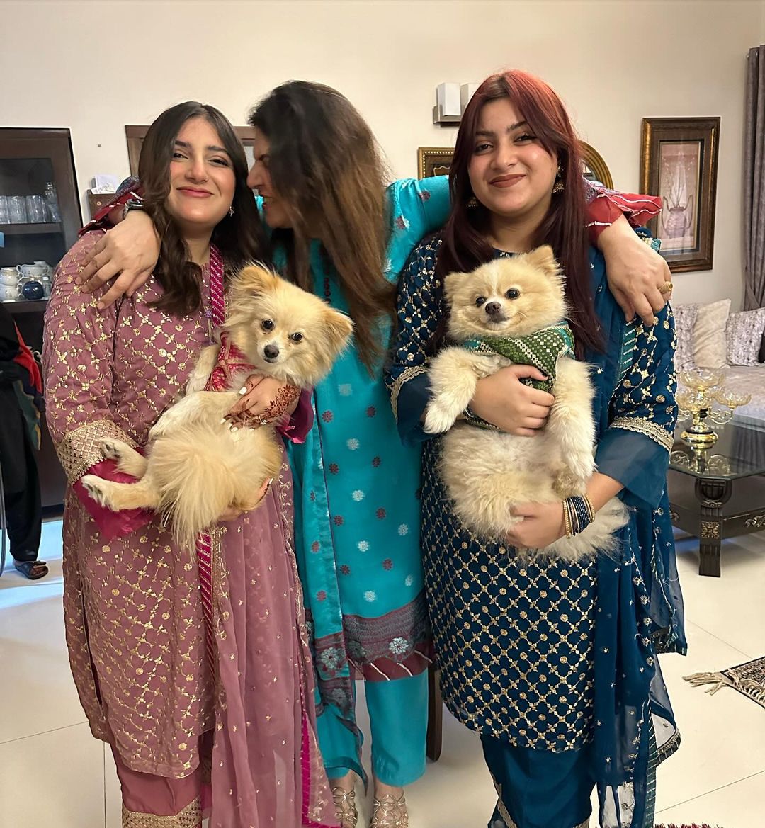 Shagufta Ejaz Shares Beautiful Eid Pictures | Reviewit.pk