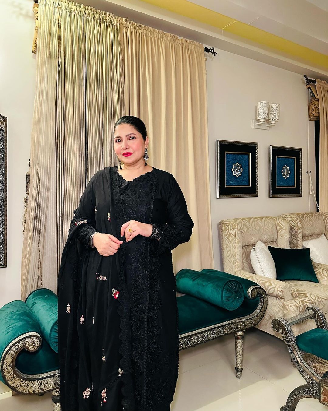 Shagufta Ejaz Shares Beautiful Eid Pictures | Reviewit.pk