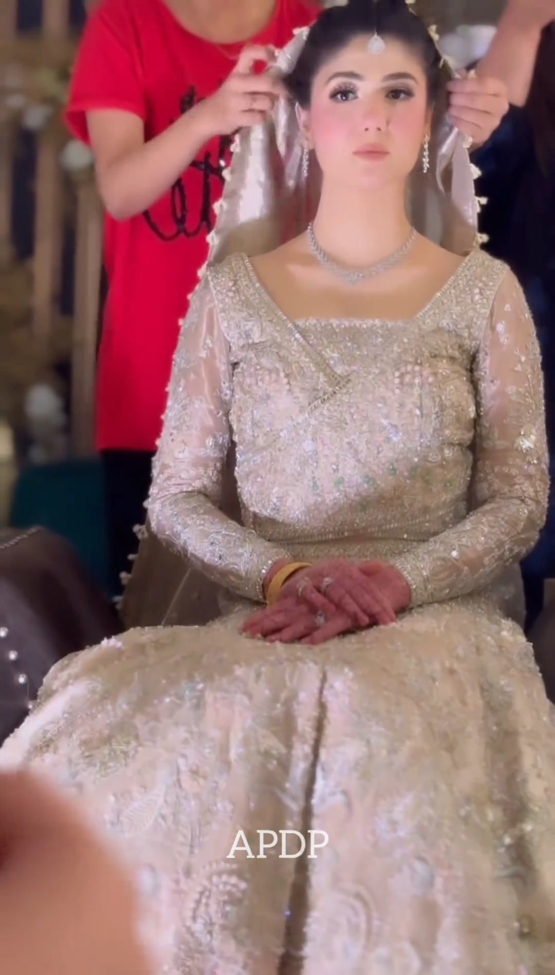 ASP Shehrbano Naqvi's Walima Look Video | Reviewit.pk