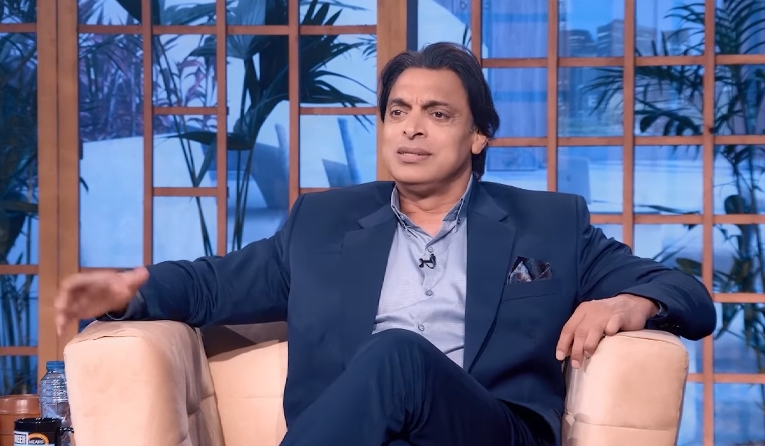 Shoaib Akhtar's Smart Way Of Earning Money | Reviewit.pk