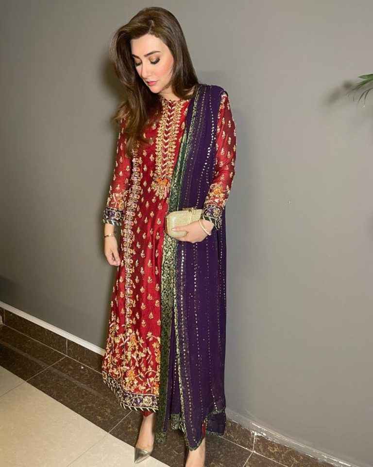 Aisha Khan Beautiful Clicks With Her Kids From Eid Day 1 | Reviewit.pk