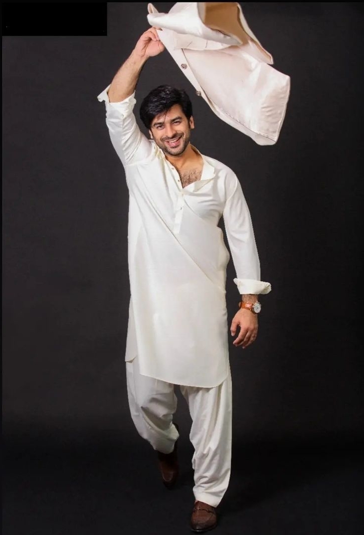 Bayhadh Cast, Schedule And Timings | Reviewit.pk