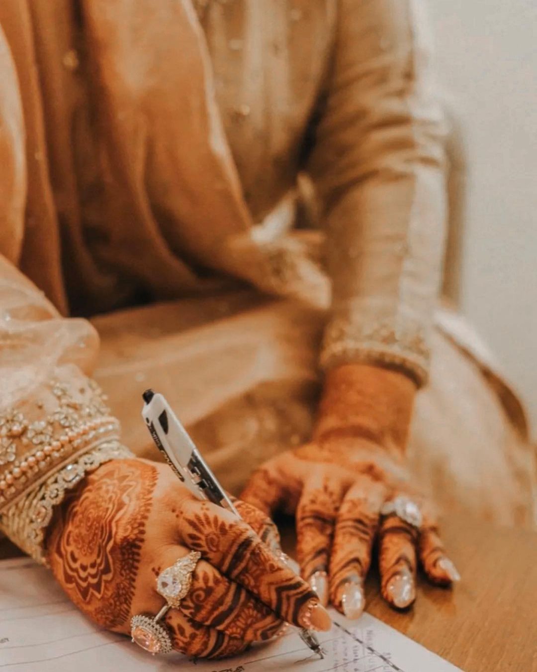 Hina Rizvi & Ammar Ahmed's Wedding Photoshoot | Reviewit.pk