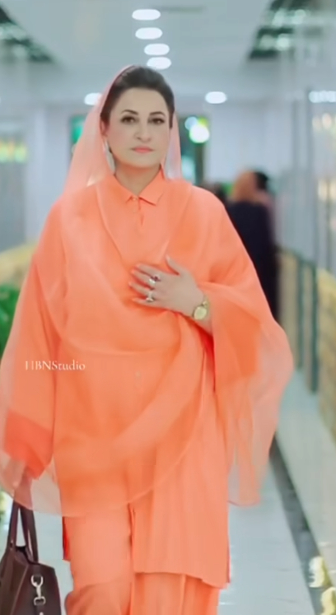 Saba Faisal's Elegant Dresses from Ramadan Shows | Reviewit.pk