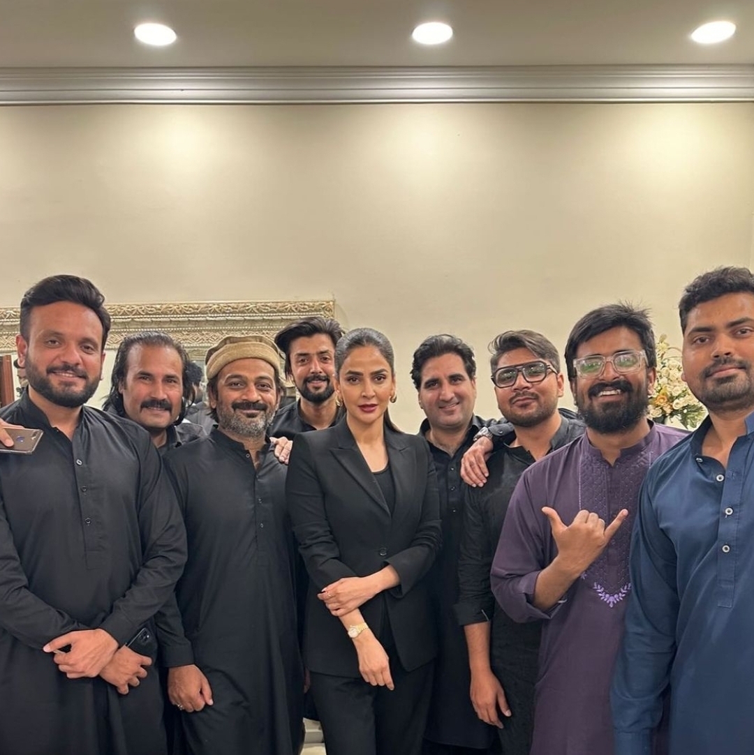 Saba Qamar Celebrates Her Birthday | Reviewit.pk