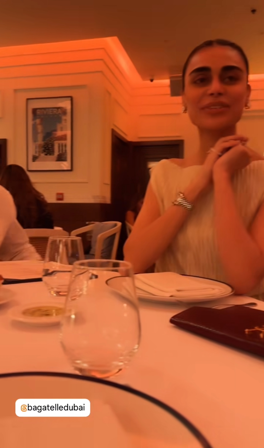 Shahroz Sabzwari's Adorable Clicks With Wife & Parents | Reviewit.pk