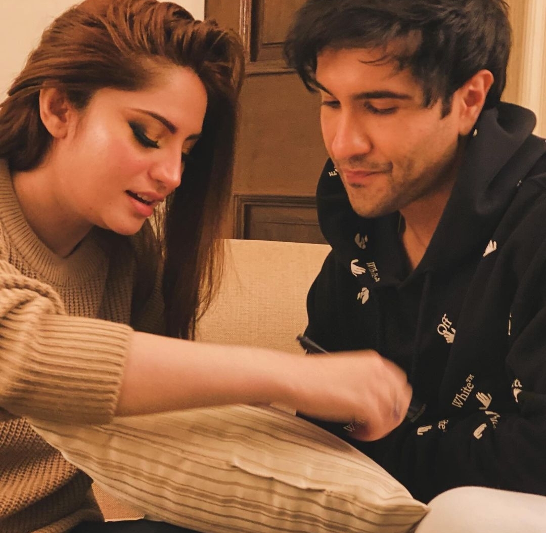 Feroze Khan And Neelam Muneer Share BTS After Khumar Wrap | Reviewit.pk