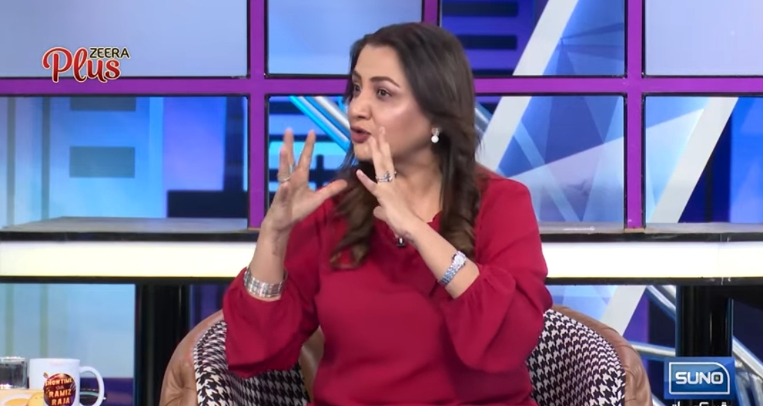 Behroze Sabzwari and Nadia Afgan Make Fun Of New Actors | Reviewit.pk