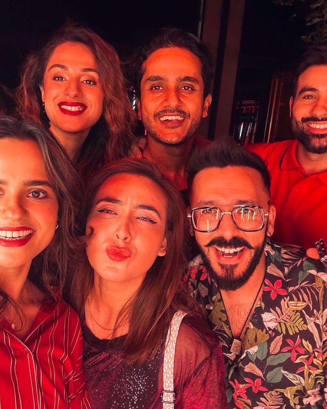 Rabya Kulsoom Family Spotted At Asim Azhar's Album Launch | Reviewit.pk