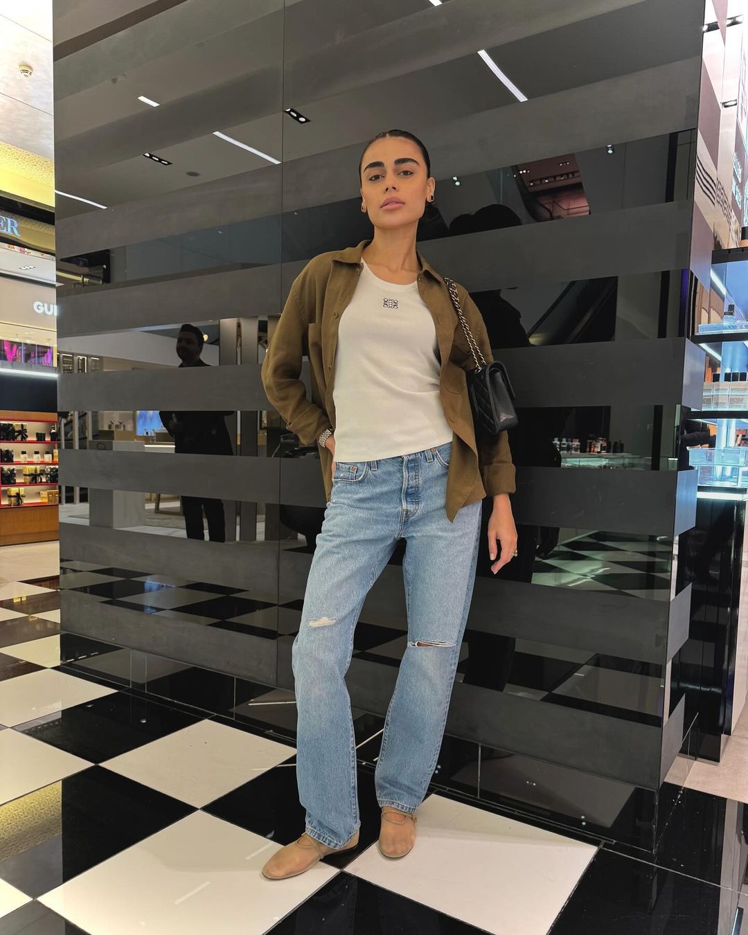 Sadaf Kanwal's Adorable New Family Pictures | Reviewit.pk